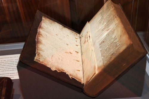 National Library of Ireland Bookbinding exhibitions – Edward Worth Library